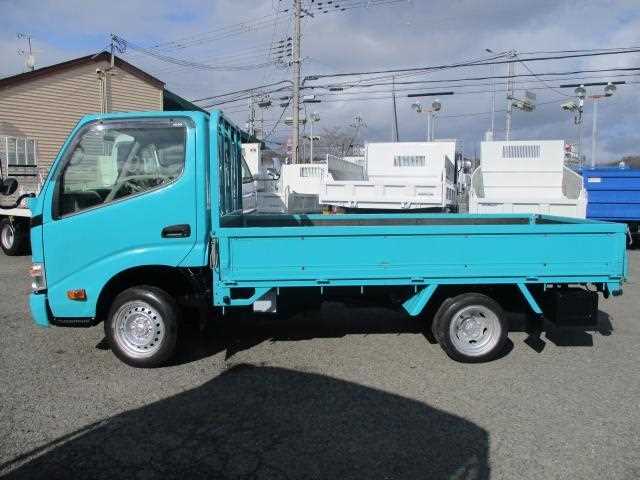 Used Toyota Dyna Truck 2012 (17,000 km) - TCV (formerly Trade Car View)