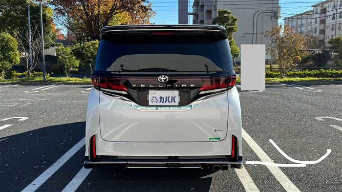 Used Toyota Vellfire 2024 ハイブリッド Zプレミア (5,300 km) - TCV (formerly Trade ...