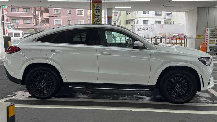 Used Mercedes-Benz GLE-CLASS 2021 GLE400d 4MATIC クーペスポーツ (54,300 km ...