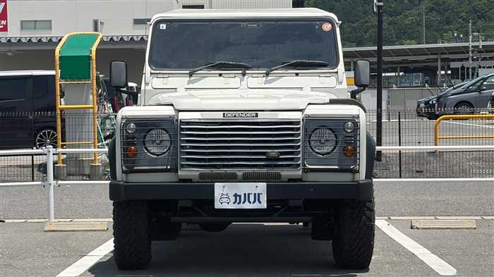 Used Land Rover Defender 2002 110 S (163,300 km) - TCV (formerly Trade ...